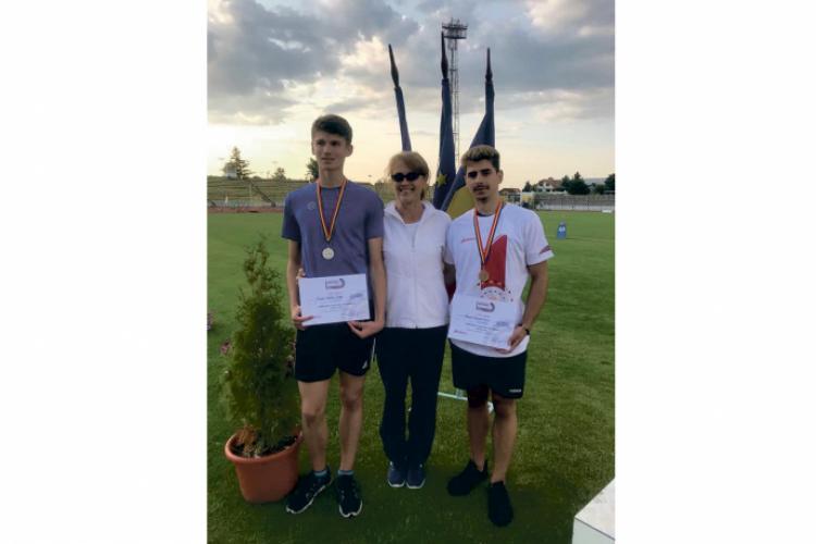 Atletul Robert Simion este triplu campion naţional de juniori II ...