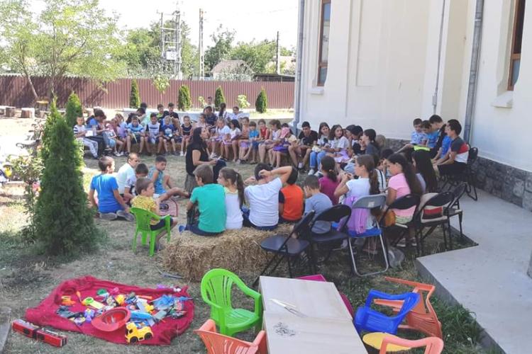 60 de copii de la Parohia Țibănești 1 au modelat în lut și au vizitat ...