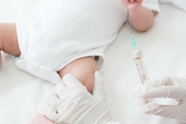 Vaccinurile pentru bebeluși lipsesc, din nou, la Brăila | Obiectiv ...
