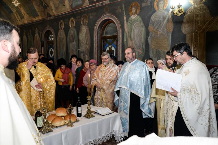 Biserica „Sf. Antonie cel Mare” și-a sărbătorit ocrotitorul | Obiectiv ...