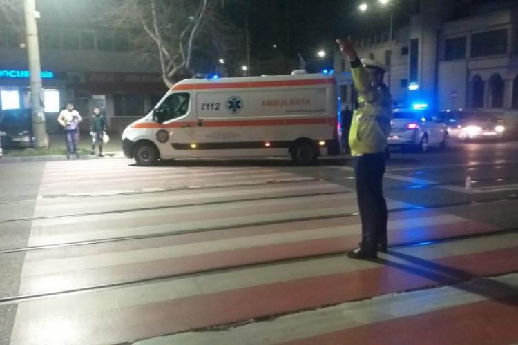 Adolescentă de 16 ani, care traversa pe marcajul pietonal, accidentată ...