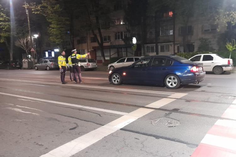 Copil de 12 ani lovit de mașină pe marcajul pietonal. Șoferița de 18 ...