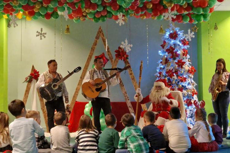 Moș Crăciun a venit la „Tipi Tip Land”! | Obiectiv Vocea Brailei