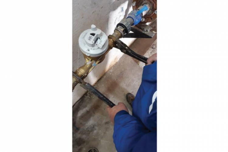 Montarea apometrelor inteligente, pe ultima sută de metri | Obiectiv ...